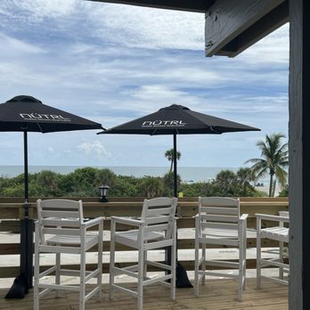 TWISTED TIDES - Updated April 2025 - 17 Photos & 18 Reviews - 211 E ...