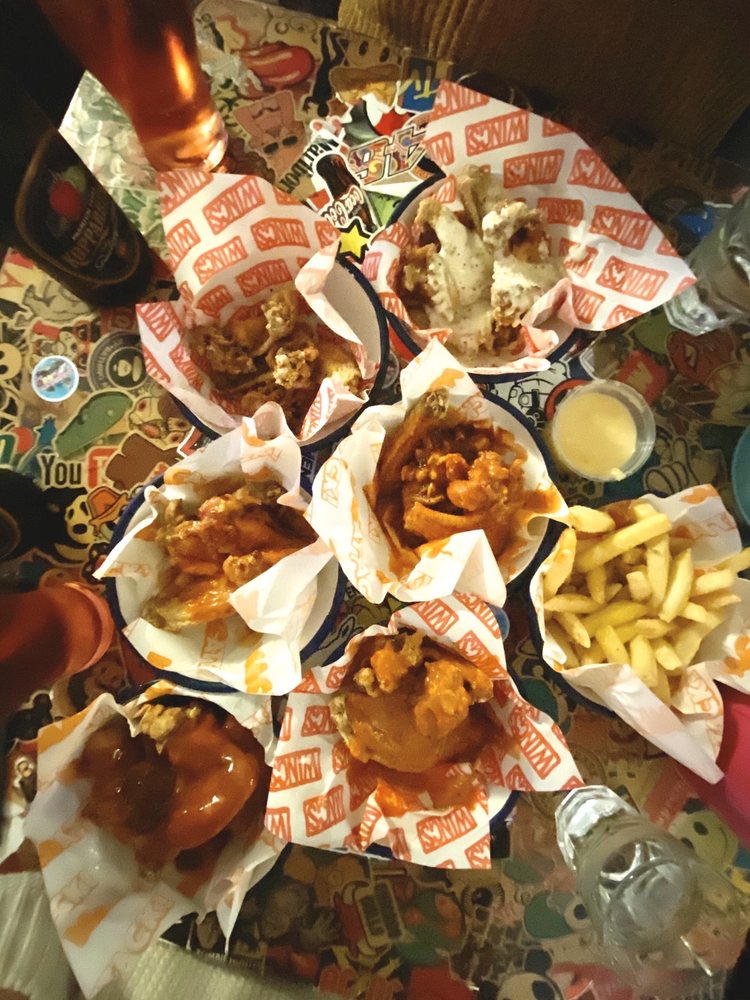 WINGS EDINBURGH - 200 Photos & 109 Reviews - 5/7 Old Fishmarket Close ...