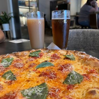 HOP ATOMICA - Updated October 2025 - 303 Photos & 150 Reviews - 535 E ...