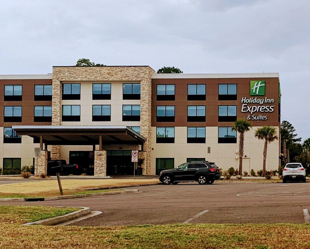 HOLIDAY INN EXPRESS & SUITES KINGSLAND I-95-NAVAL BASE AREA - Updated ...