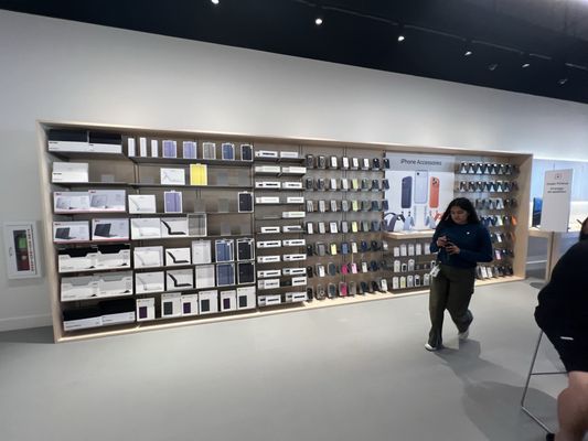 APPLE STORE - CARLSBAD - Updated January 2026 - 93 Photos & 498 Reviews ...