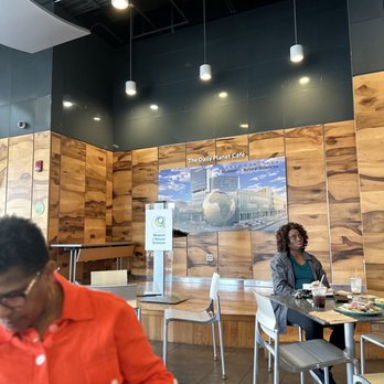 THE DAILY PLANET CAFE - Updated October 2025 - 114 Photos & 107 Reviews ...