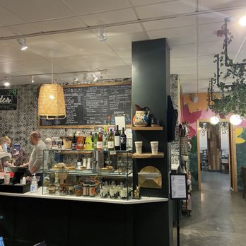 EPILOGUE BOOKS CHOCOLATE BREWS - Updated July 2025 - 144 Photos & 81 ...