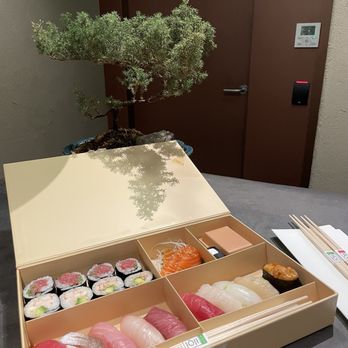 JOJI BOX - Updated July 2024 - 71 Photos & 26 Reviews - 1 Vanderbilt ...