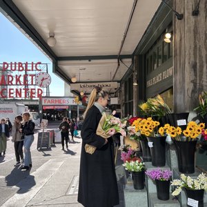 THE FLOWER HOUSE - 1403 S Thistle St, Seattle, Washington - Florists ...