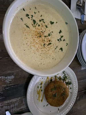 BARRACUDAS LOCUST POINT TAVERN - Updated August 2025 - 145 Photos & 182 ...