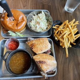 TAPPED PUBLIC HOUSE MILL CREEK - Updated July 2025 - 235 Photos & 143 ...