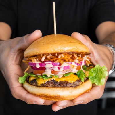 PINCHO BURGERS AND KEBABS - Updated July 2024 - 129 Photos & 61 Reviews ...