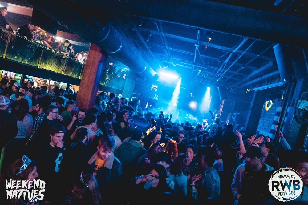 RWB MILWAUKEE - 10 Photos & 52 Reviews - 1044 N Old World 3rd ...