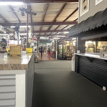 THE ANTIQUE GALLERY OF HOUSTON - Updated December 2025 - 238 Photos ...