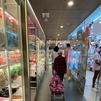 ELIZABETH CENTER GIFT SHOPS - Updated May 2024 - 173 Photos & 99 ...