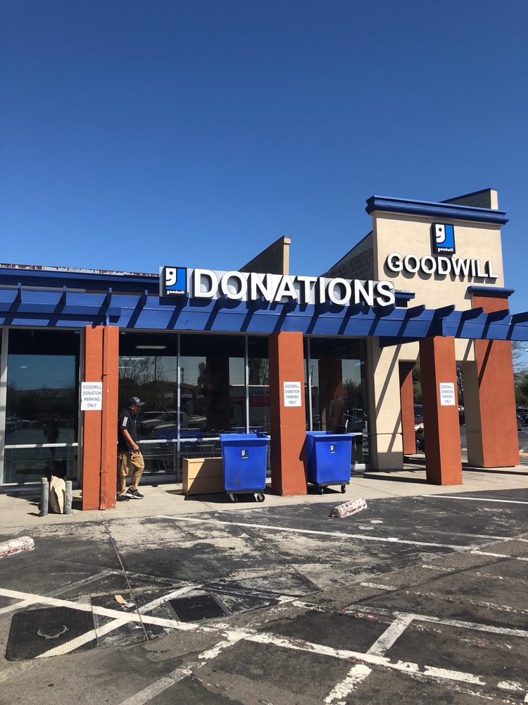 GOODWILL OF SILICON VALLEY - 107 Photos & 53 Reviews - Thrift Stores ...