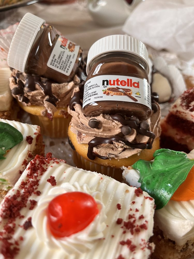 AROMI DI NAPOLI - Updated January 2026 - 101 Photos & 98 Reviews - 246 ...