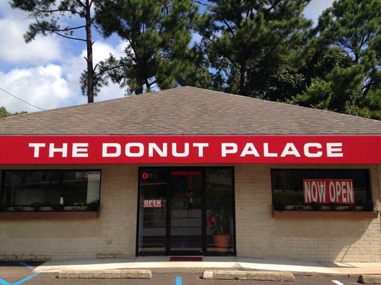 DONUT PALACE - Updated November 2025 - 11 Reviews - 702 E Northside Dr ...