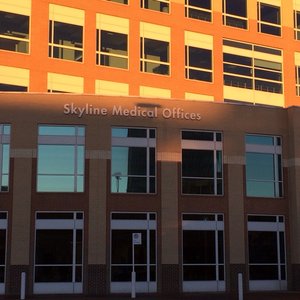 KAISER PERMANENTE SKYLINE MEDICAL OFFICES - 10 Photos & 43 Reviews ...