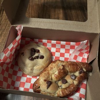 CHEWKS COOKIES - Updated December 2025 - 64 Photos & 36 Reviews - 1215 ...