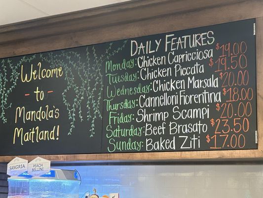 MANDOLAS ITALIAN KITCHEN - Updated December 2024 - 73 Photos & 23 ...