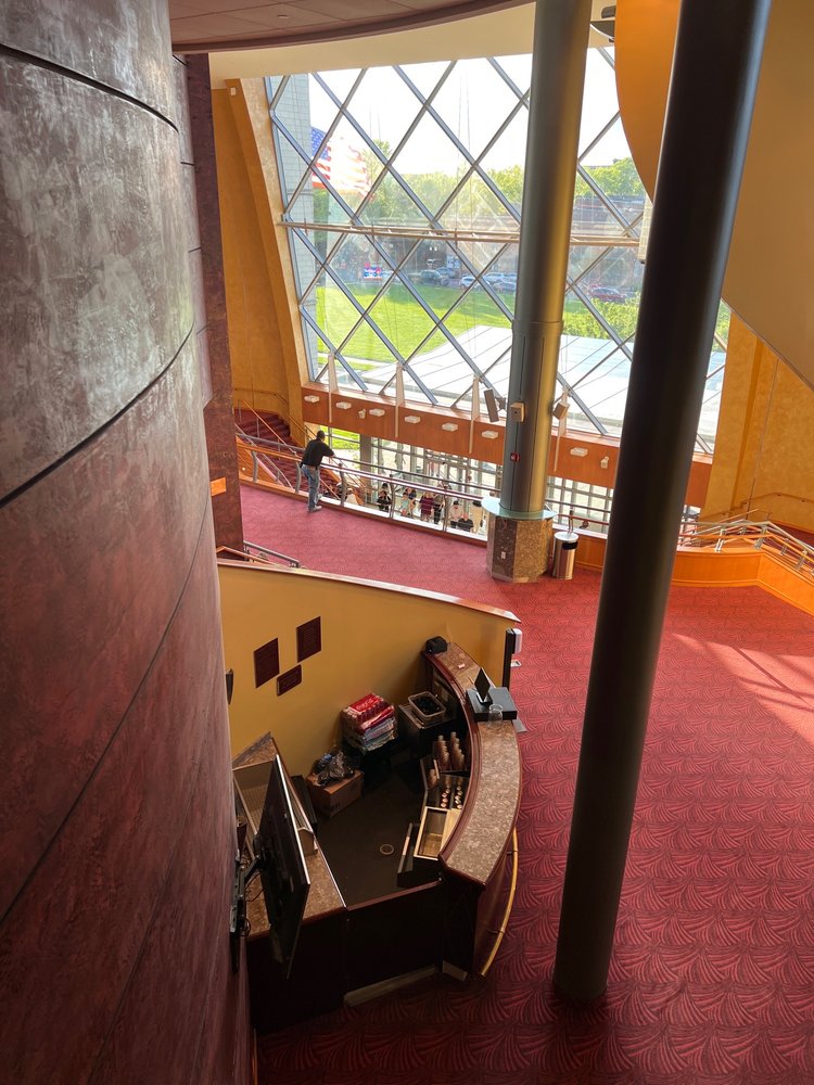 CARSON CENTER - 13 Photos - 100 Kentucky Ave, Paducah, Kentucky ...