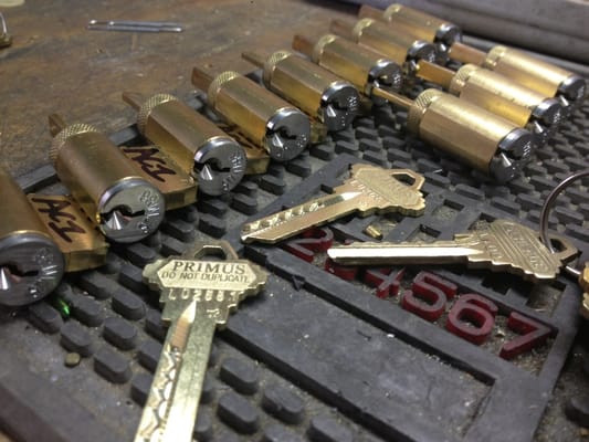 A & B LOCK AND SECURITY - Updated September 2025 - 95 Photos & 21 ...