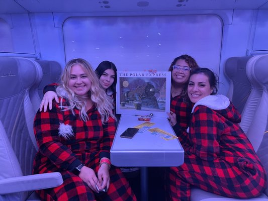 THE POLAR EXPRESS TRAIN RIDE - Updated November 2025 - 66 Photos & 44 ...