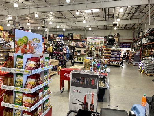 IFA COUNTRY STORE - RIVERTON - Updated October 2025 - 12 Photos & 17 ...