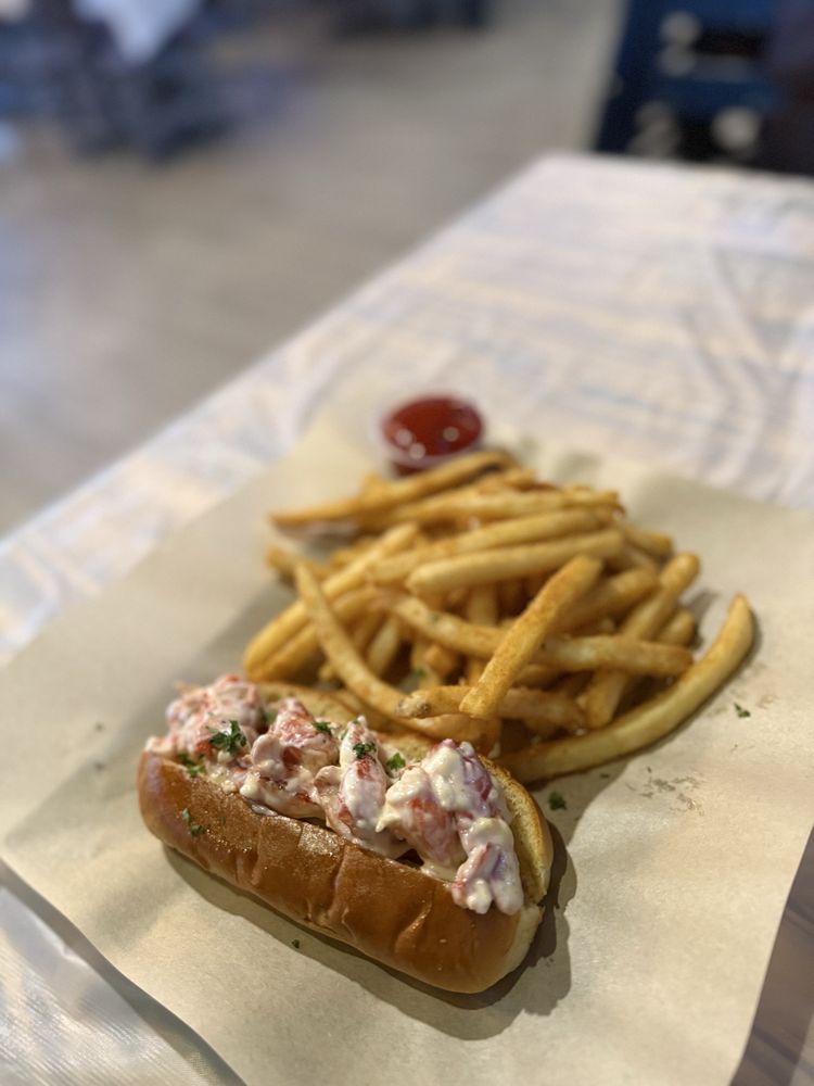 SEAHOLIC - Updated July 2025 - 401 Photos & 198 Reviews - 2211 N Fry Rd ...