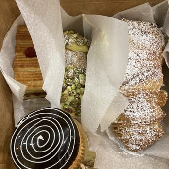 MODERN PASTRY SHOP - Updated July 2024 - 3717 Photos & 2642 Reviews ...