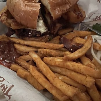 TRACK ONE - Updated May 2024 - 373 Photos & 454 Reviews - 1330 Robert E ...