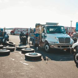 BARNWELL HOUSE OF TIRES - 16 Photos & 10 Reviews - 2020 Lakeland Ave ...