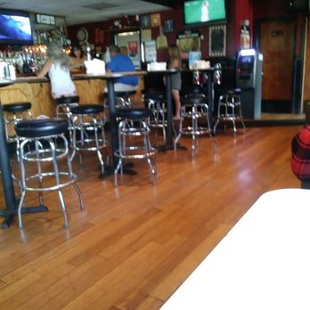 T.C. WHEELERS BAR AND PIZZERIA with 103 real customer photos - Updated ...