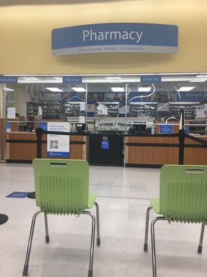WALMART PHARMACY - Updated December 2025 - 19 Reviews - 15063 Main St ...