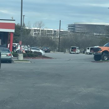 AUTOZONE AUTO PARTS - Updated May 2025 - 32 Reviews - 2205 E Riverside ...