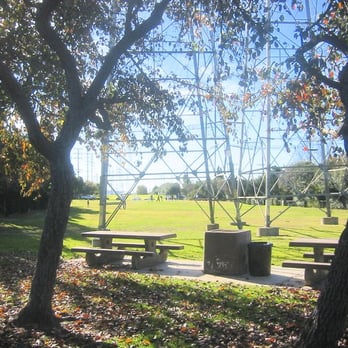 CONSTITUTION PARK - Updated July 2025 - 13 Photos - 800-838 Washington ...