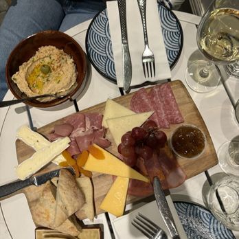 DUNYA BISTRO - Updated November 2024 - 715 Photos & 715 Reviews - 1609 ...