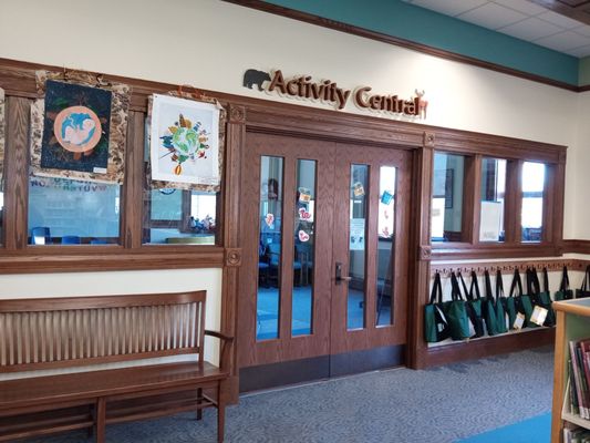 CHICOPEE PUBLIC LIBRARY - Updated December 2025 - 69 Photos - 449 Front ...