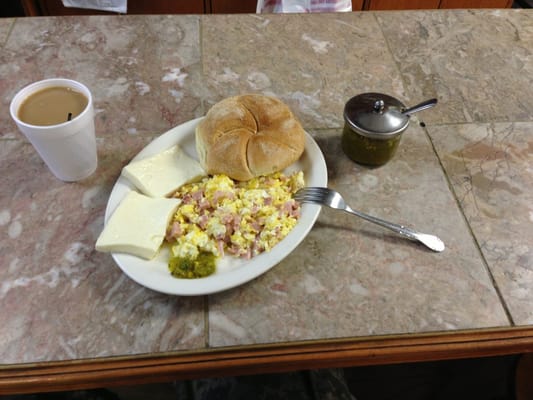 LA REINA RESTARANT AND SPANISH BAKERY - 286 Morris Ave, Elizabeth, New ...