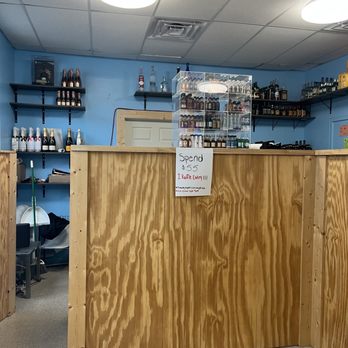 A&D LIQUOR AND TANGO CONVENIENCE ON MONROE AVE - Updated August 2025 ...