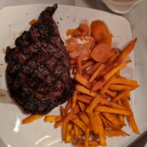 PINEWOOD SUPPER CLUB - 59 Photos & 62 Reviews - Salad - 1208 Half Moon ...