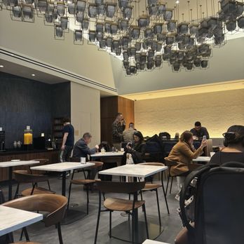 CENTURION LOUNGE DCA - Updated May 2025 - 141 Photos & 41 Reviews ...