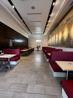 VPHO - Updated December 2025 - 362 Photos & 207 Reviews - 930 W ...