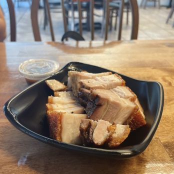 FAMOUS KITCHEN - Updated October 2025 - 367 Photos & 190 Reviews - 1802 ...