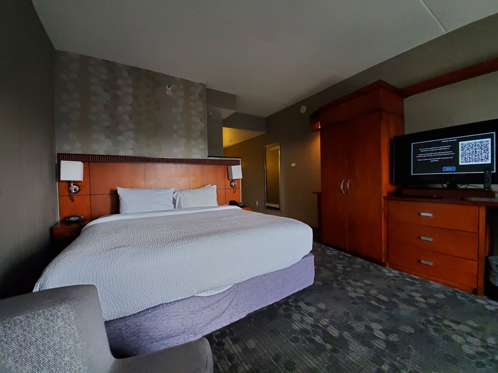 COURTYARD BY MARRIOTT DAYTON-UNIVERSITY OF DAYTON - 56 Photos & 30 ...