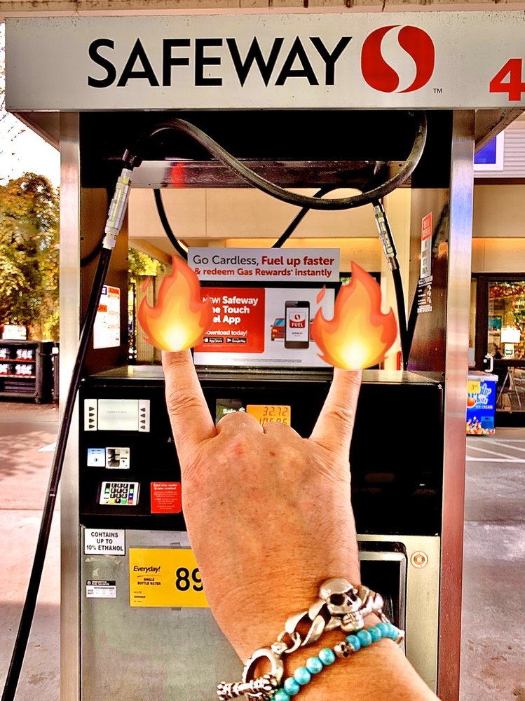 SAFEWAY FUEL STATION - Updated May 2025 - 15 Reviews - 2622 California ...