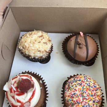 B CUPCAKES - Updated January 2026 - 155 Photos & 150 Reviews - 3030 E ...