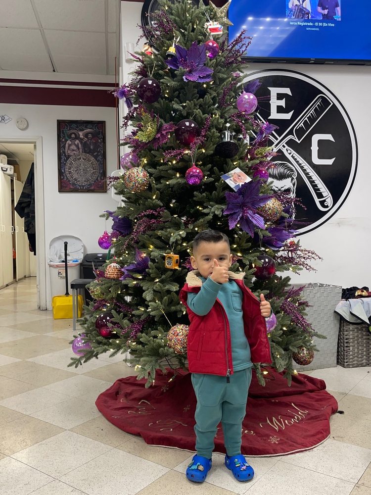 DEAD END CUTZ BARBERSHOP - Updated August 2025 - 33 Photos & 50 Reviews ...