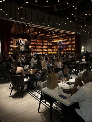 WARREN - Updated December 2025 - 787 Photos & 367 Reviews - 15084 Lyons ...