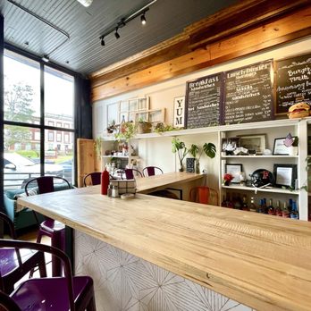 CURTSY’S CAFÉ & BURGER BAR - Updated December 2025 - 23 Photos & 12 ...