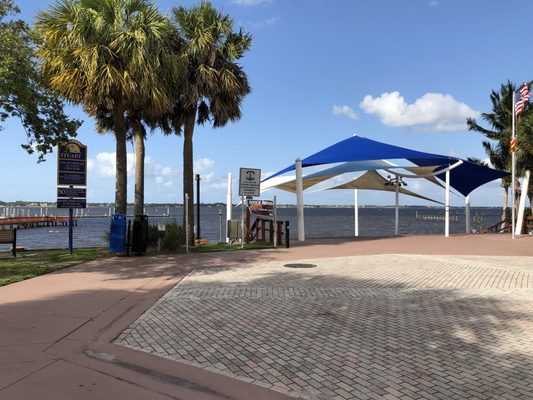 RIVERWALK CAFE & OYSTER BAR - 182 Photos & 238 Reviews - Seafood - 201 ...