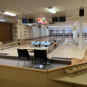 ED’S BOWLING - Updated December 2025 - 43 Photos & 49 Reviews - 8882 ...