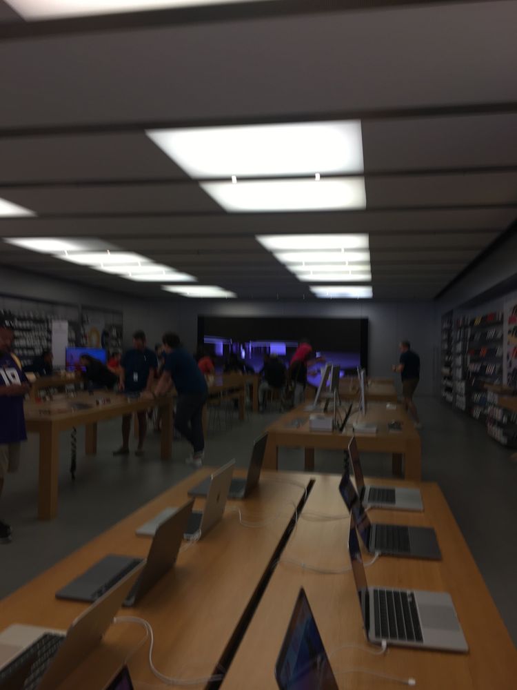 APPLE MALL OF LOUISIANA - Updated January 2026 - 16 Photos & 75 Reviews ...